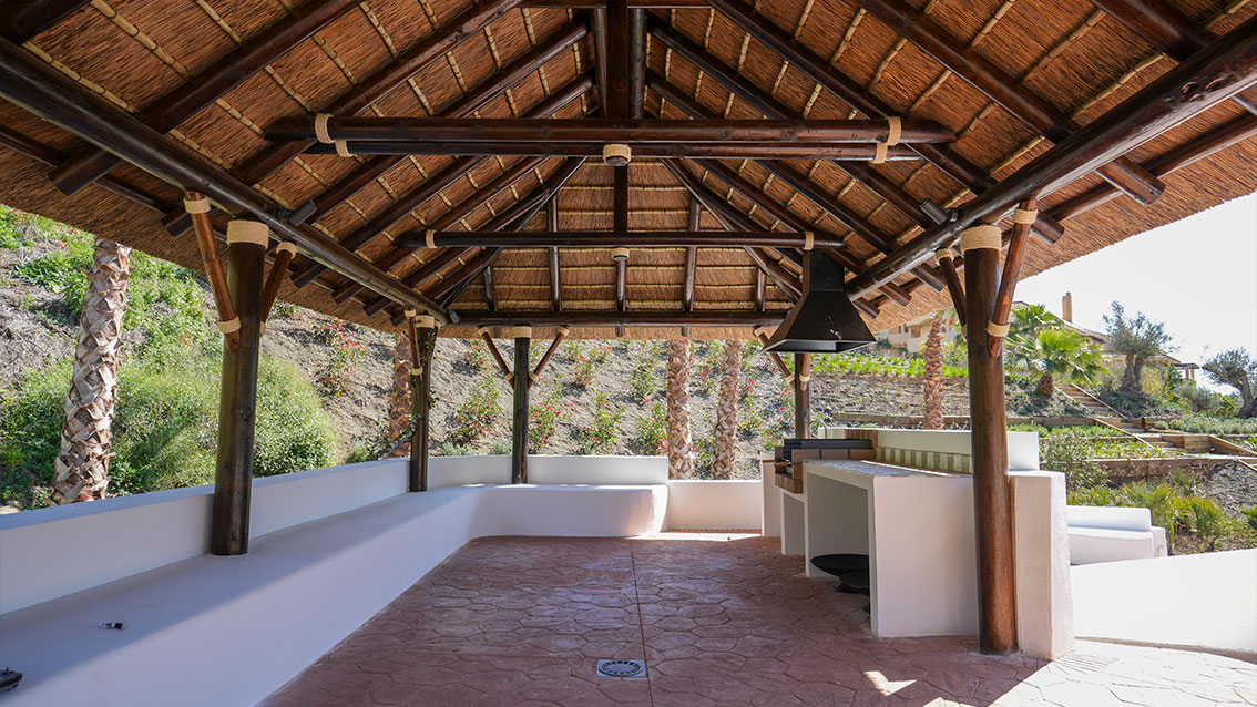 Be Aloha :Magnum & Partners